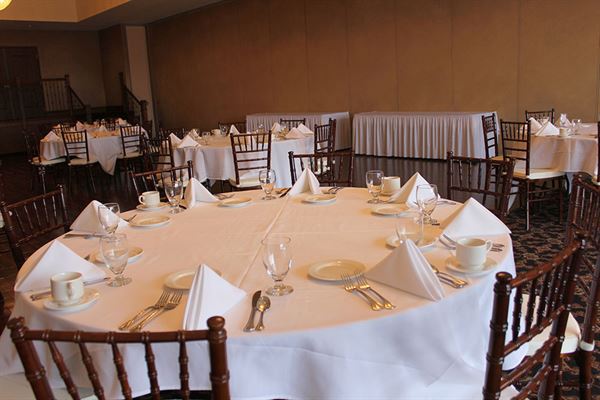 Avalon Manor Banquet Center - Merrillville, IN - Wedding Venue