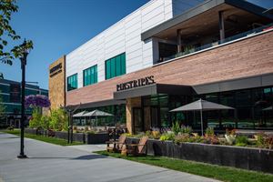 Pinstripes - Cleveland - Beachwood, OH - Wedding Venue