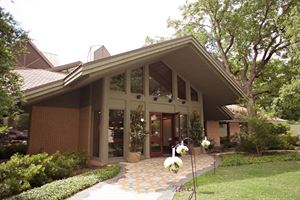Etter - Harbin Alumni Center - Austin, TX - Wedding Venue