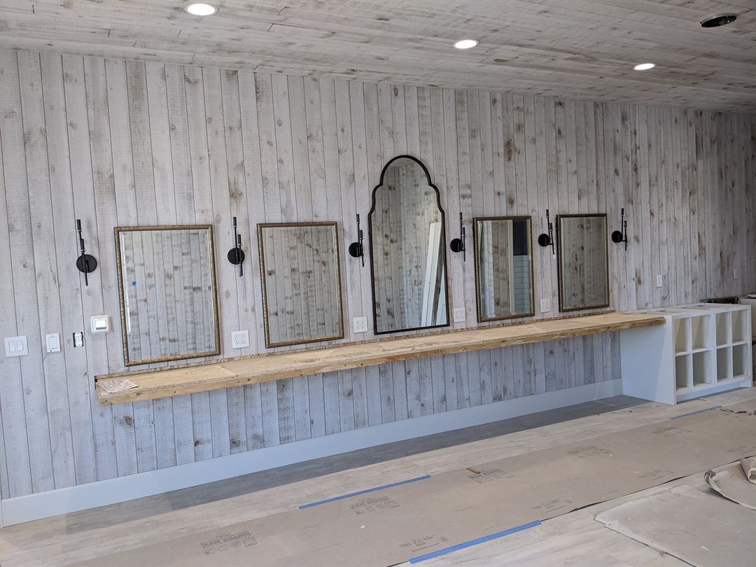 Laurel Ridge Barn - Wedding & Event Venue - Sioux Falls, SD - Party Venue