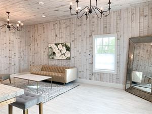 Laurel Ridge Barn - Wedding & Event Venue - Sioux Falls, SD - Party Venue