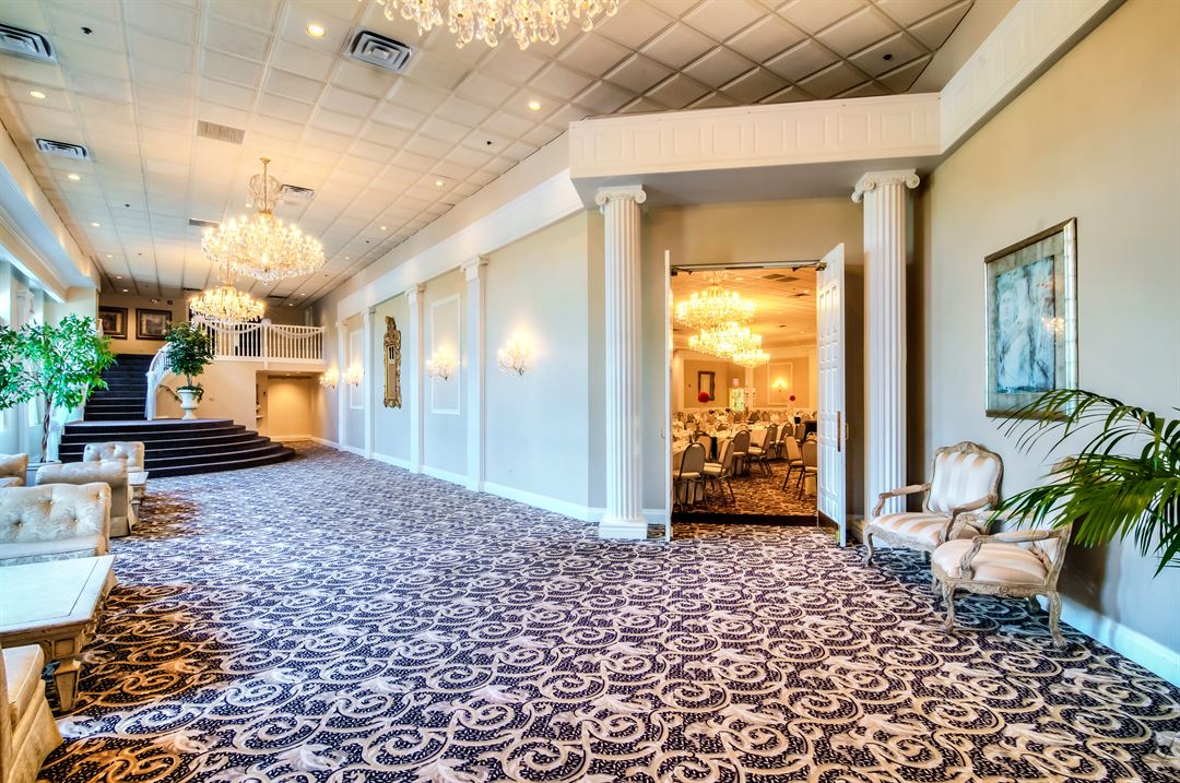 Abbington Distinctive Banquets - Glen Ellyn, IL - Wedding Venue