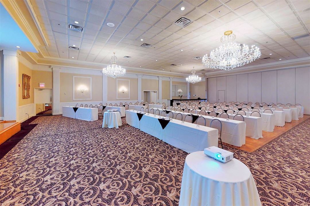 Abbington Distinctive Banquets - Glen Ellyn, IL - Wedding Venue