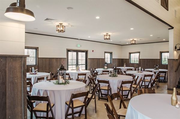 Union 12 - Columbia City, IN - Wedding Venue