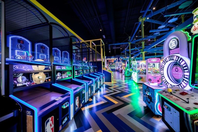 Main Event Entertainment - Littleton, CO - Party Venue