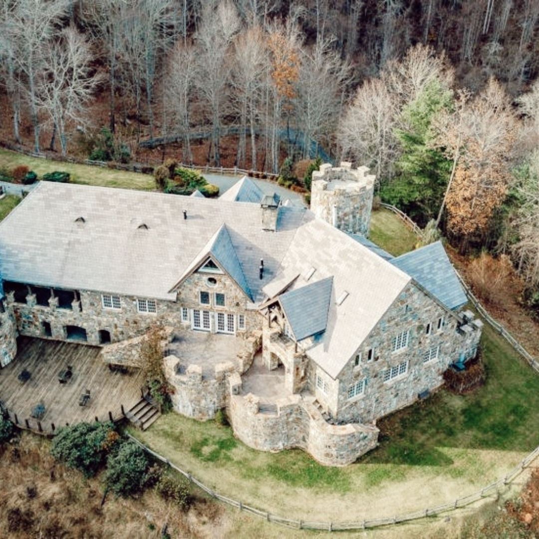 Castle Ladyhawke - Sylva, NC - Party Venue