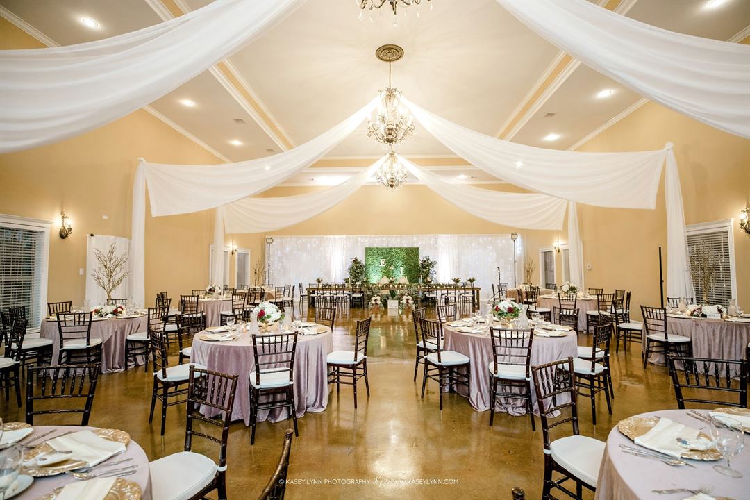 Oak Tree Manor Weddings - Spring, TX - Wedding Venue