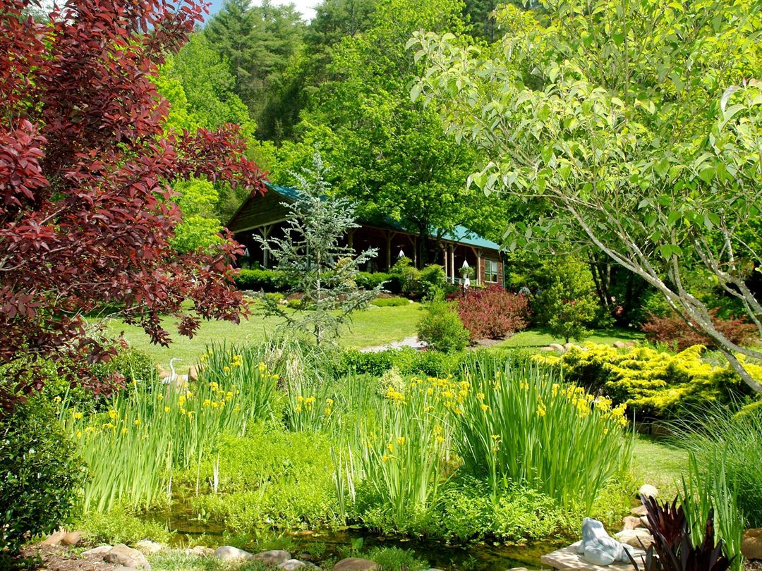 The Lily Barn - Townsend, TN - Wedding Venue