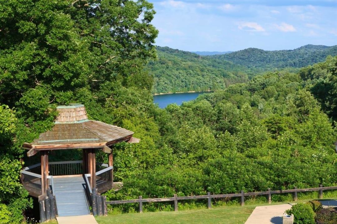 Shawnee Lodge & Conference Center - West Portsmouth, OH - Wedding Venue