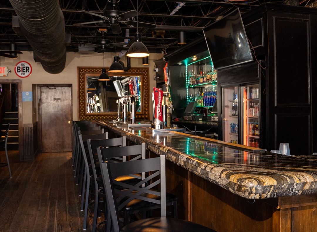 The Levee Bar & Grill - Kansas City, MO - Party Venue