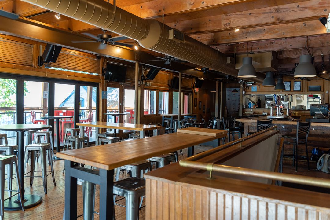 The Levee Bar & Grill - Kansas City, MO - Party Venue