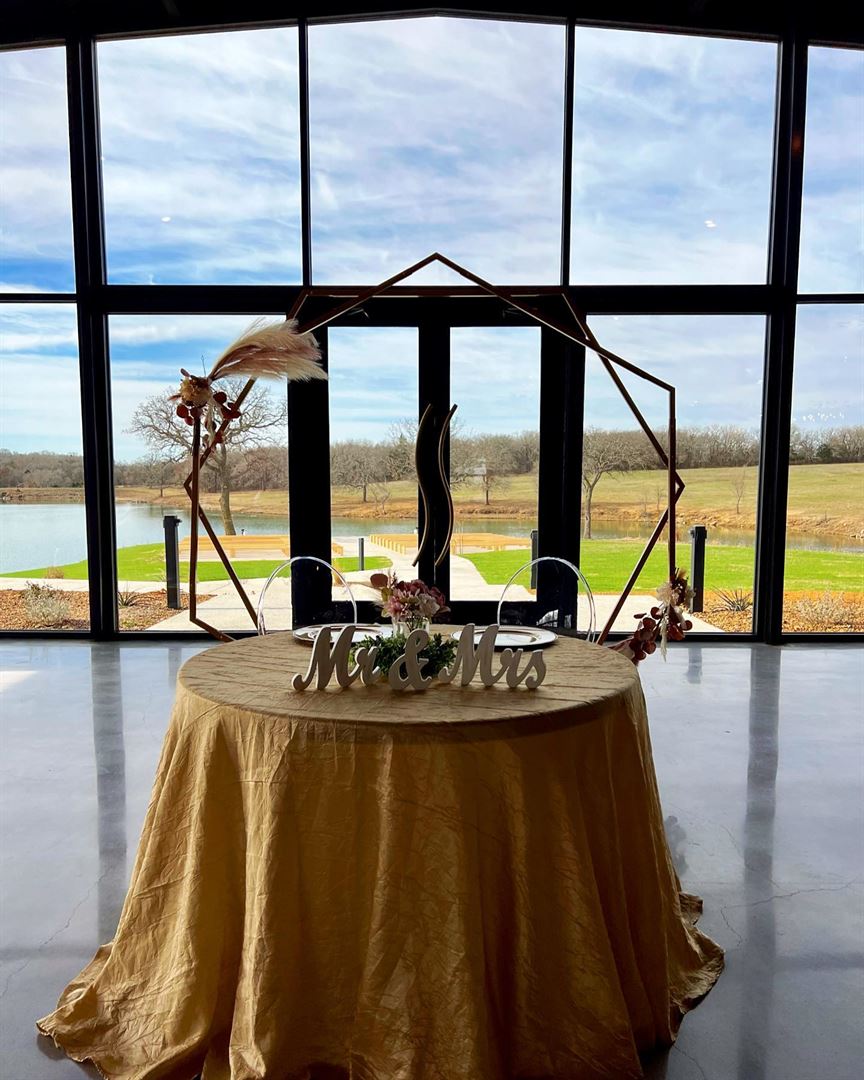 Loco Lake Venue - Sunset, TX - Wedding Venue