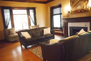 Governor's Row House - Topeka, KS - Wedding Venue