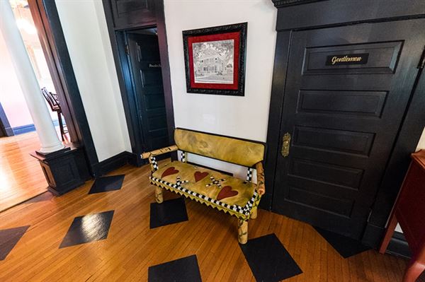 Governor's Row House - Topeka, KS - Wedding Venue