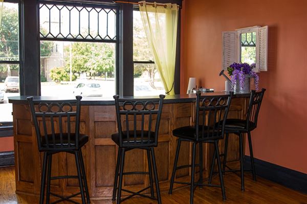 Governor's Row House - Topeka, KS - Wedding Venue