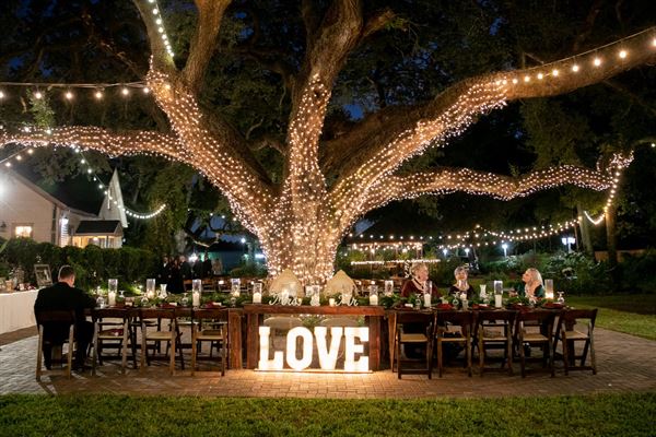 Oak Tree Manor Weddings - Spring, TX - Wedding Venue