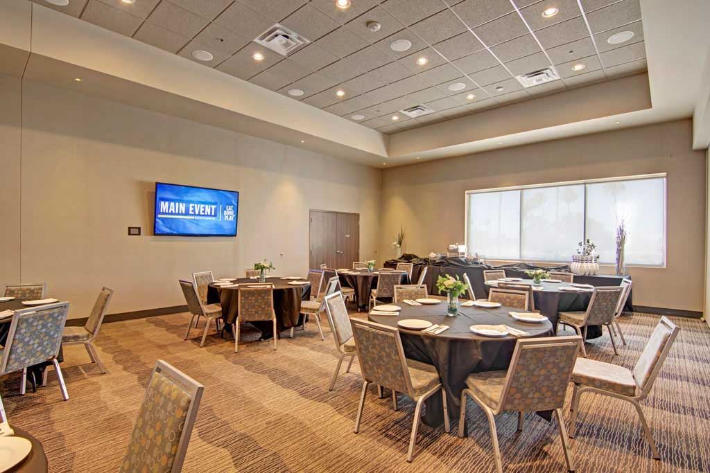 Main Event Entertainment - Tempe, AZ - Party Venue
