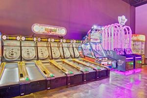 Main Event Entertainment - Tempe, AZ - Party Venue