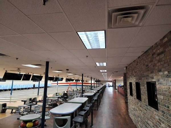 The Mermaid Event & Entertainment Center - Saint Paul, MN - Wedding Venue