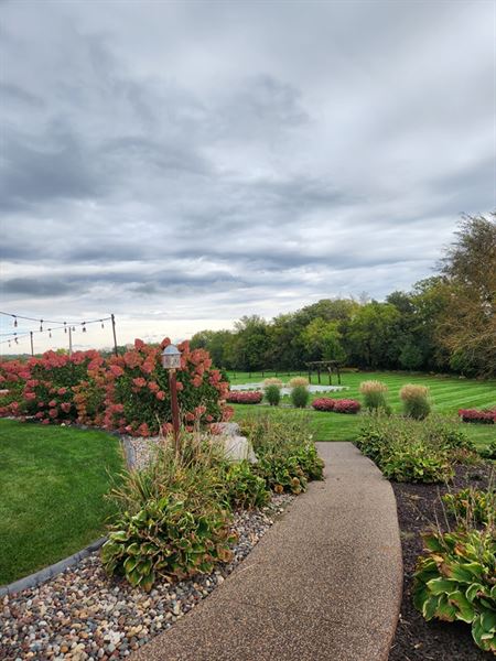 Ridgetop Banquet Facility - Prescott, WI - Wedding Venue