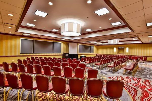 DoubleTree by Hilton Hotel Chicago - Alsip - Alsip, IL - Wedding Venue