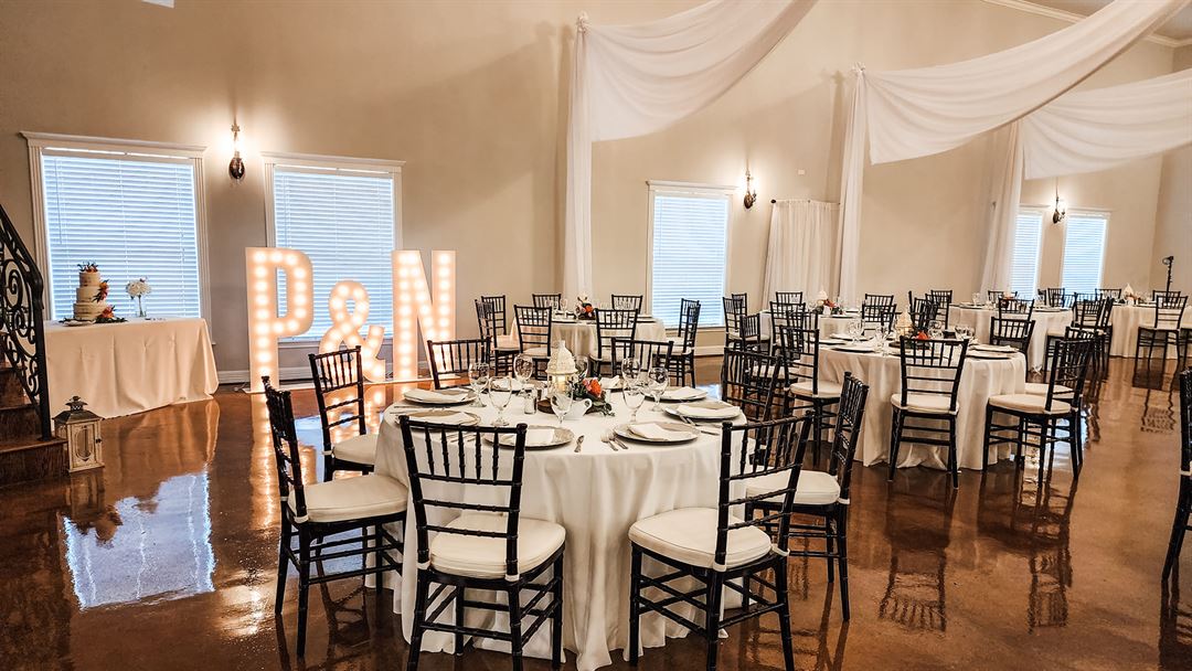 Oak Tree Manor Weddings - Spring, TX - Wedding Venue