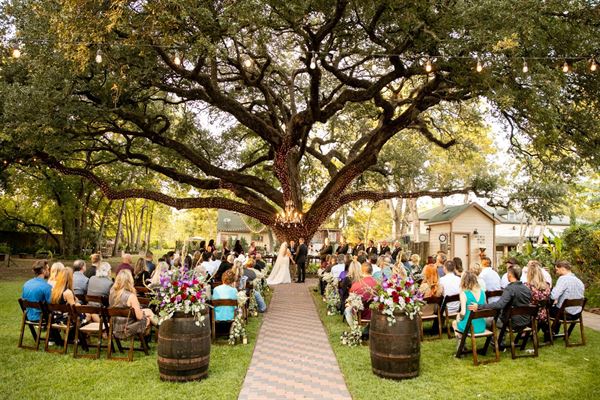 Oak Tree Manor Weddings - Spring, TX - Wedding Venue