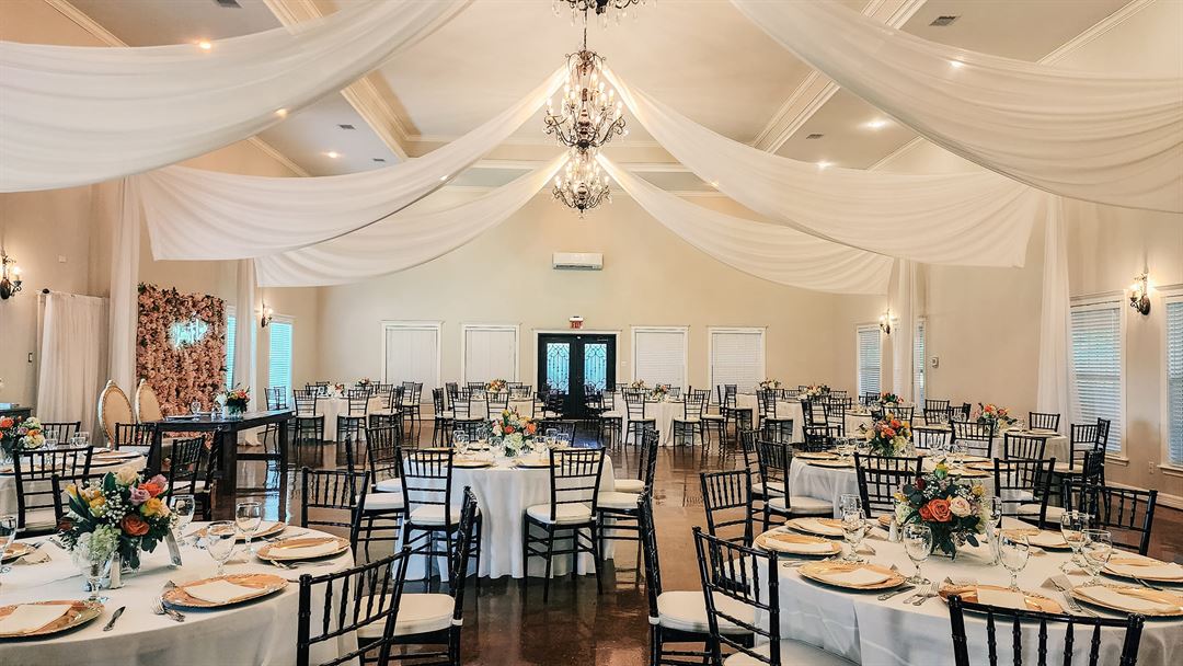 Oak Tree Manor Weddings - Spring, TX - Wedding Venue