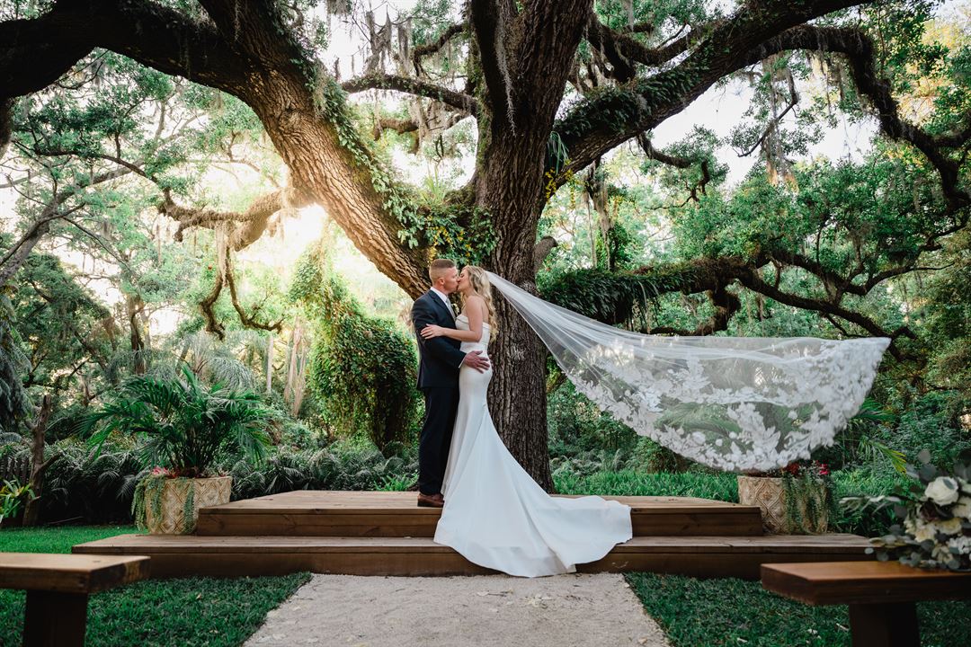Del Favero Oasis - Tampa, FL - Wedding Venue