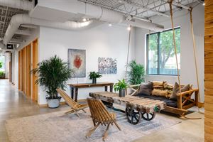 VUKA NORTH LOOP - Austin, TX - Wedding Venue