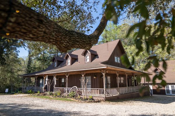 Pine Lake Ranch Wedding & Event Venue - Montgomery, TX - Wedding Venue