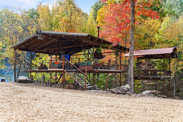 J3 At The Gap - Jasper, AR - Wedding Venue