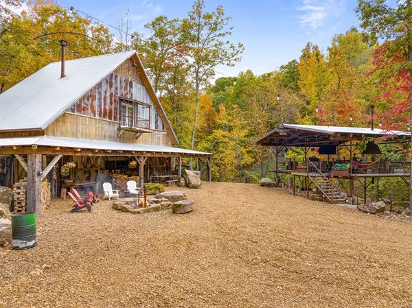 J3 At The Gap - Jasper, AR - Wedding Venue