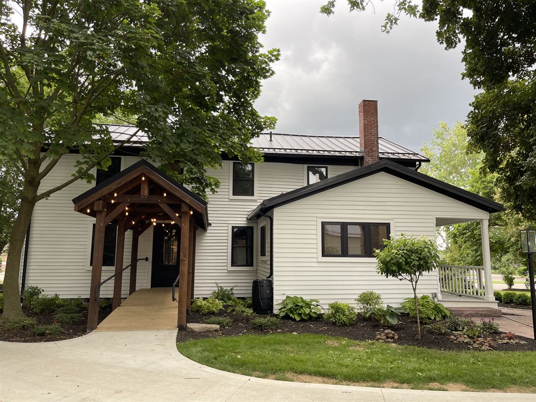 1840 Manor House - Akron, OH - Wedding Venue