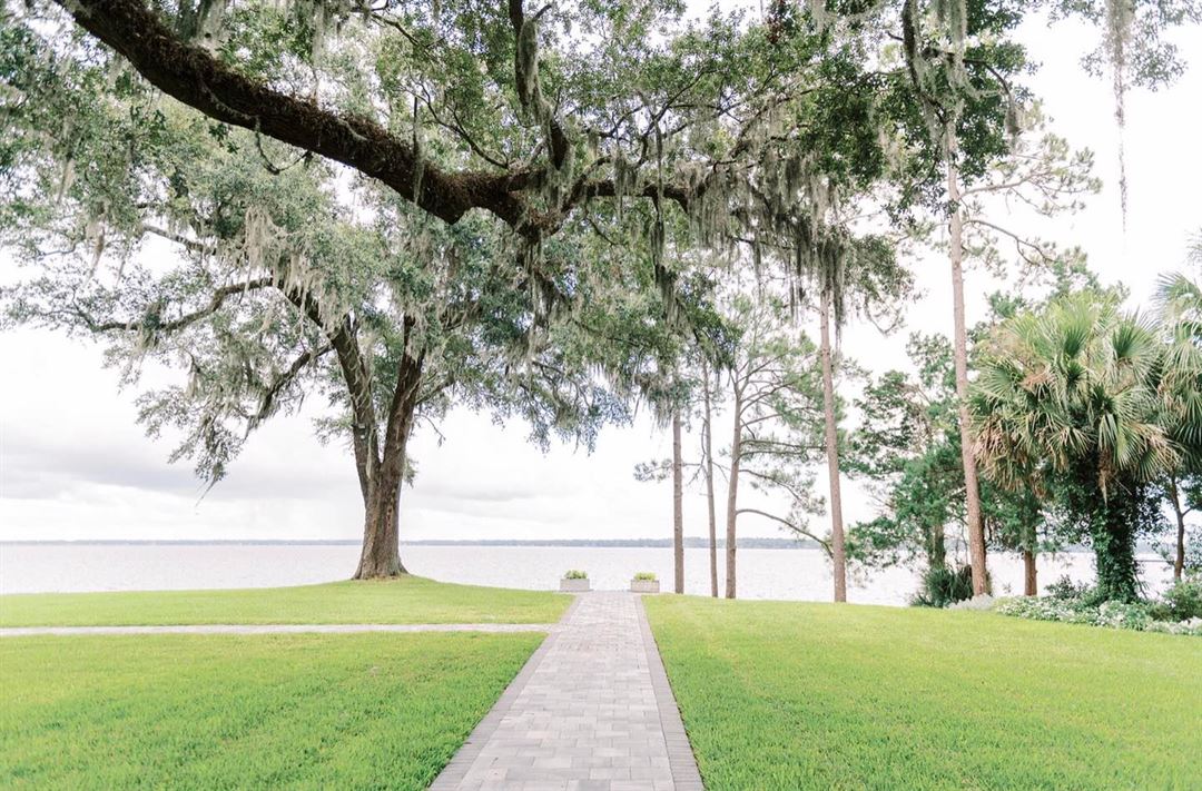 Azaleana Manor - Orange Park, FL - Wedding Venue