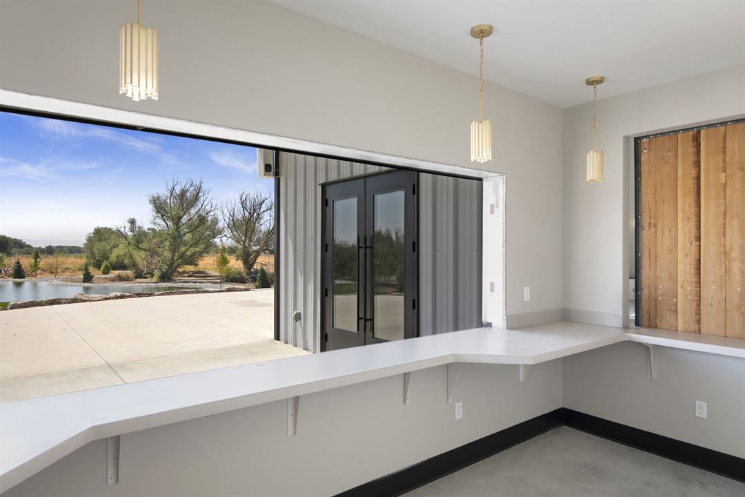 Rustic Daisy Event Barn - Nampa, ID - Wedding Venue