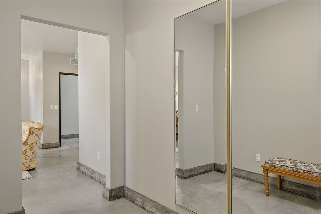 Rustic Daisy Event Barn - Nampa, ID - Wedding Venue