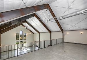 Rustic Daisy Event Barn - Nampa, ID - Wedding Venue