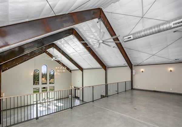 Rustic Daisy Event Barn - Nampa, ID - Wedding Venue