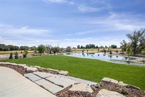 Rustic Daisy Event Barn - Nampa, ID - Wedding Venue