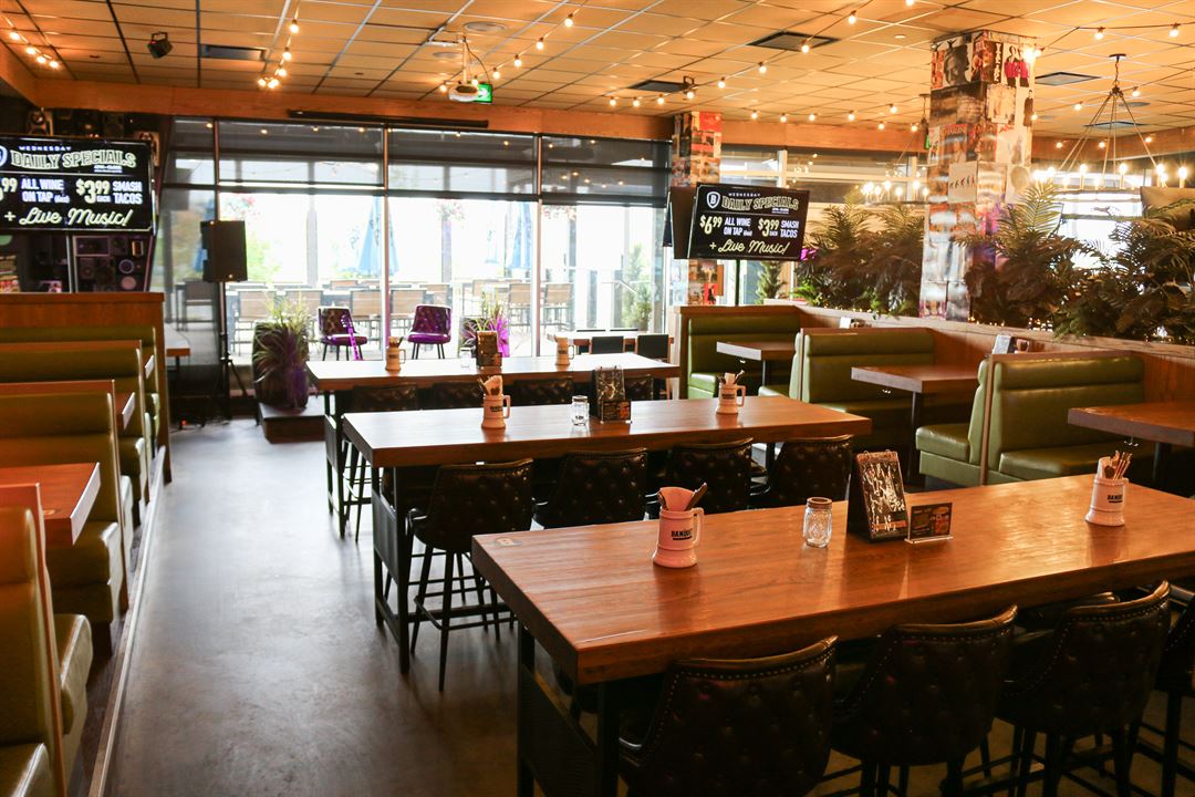 The Banquet Bar - University District - Calgary, AB - Party Venue