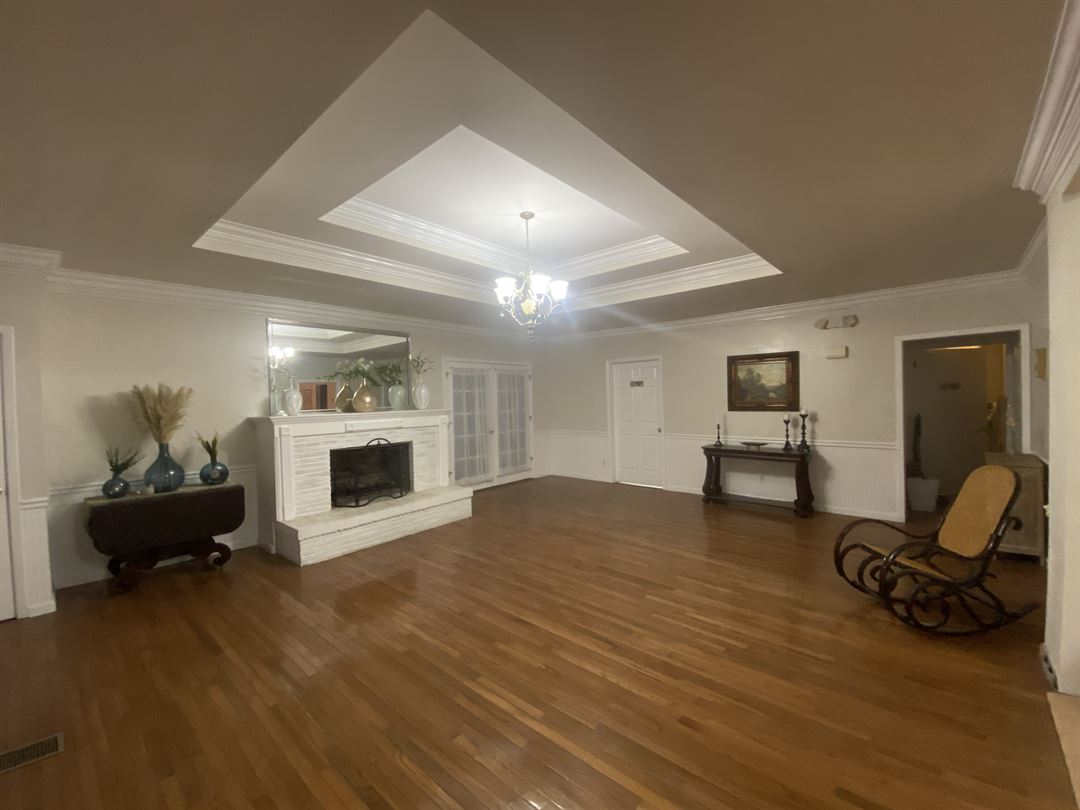 The Melady House Venue - Alexandria, LA - Wedding Venue