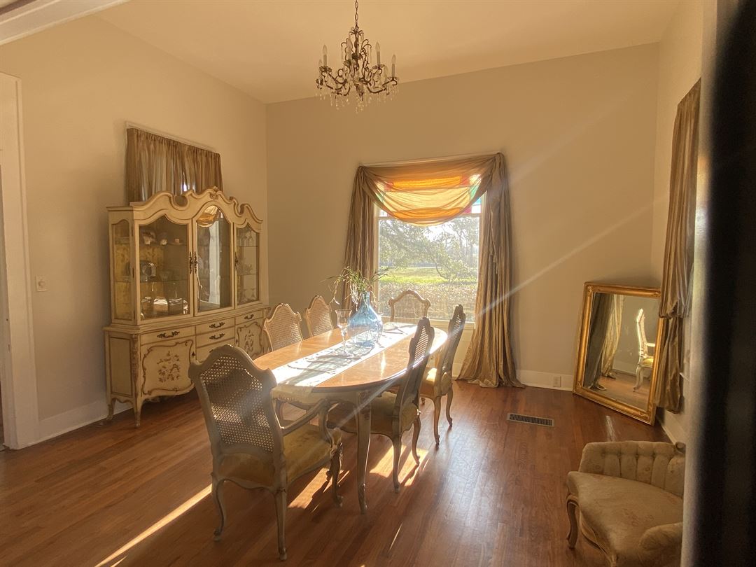 The Melady House Venue - Alexandria, LA - Wedding Venue