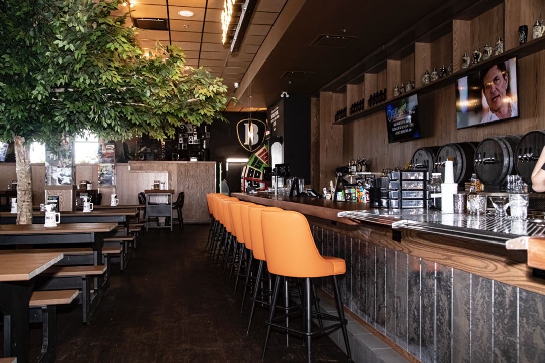 The Banquet Bar - Mahogany - Calgary, AB - Party Venue