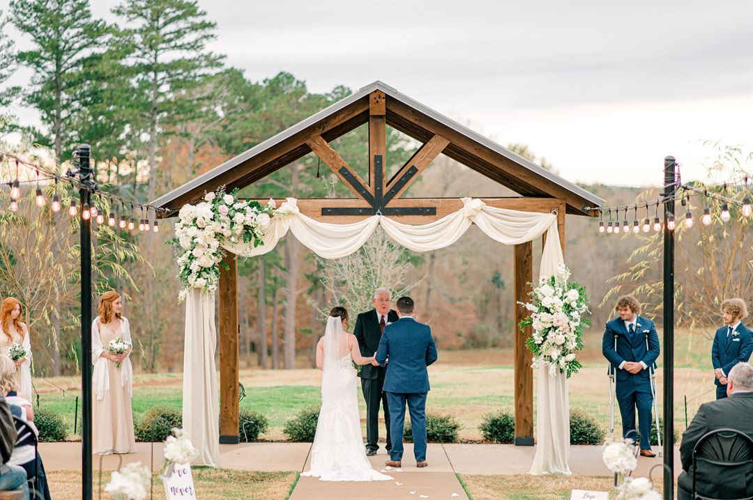 Sunset Oaks Wedding & Event Venue - Tyler, TX - Wedding Venue
